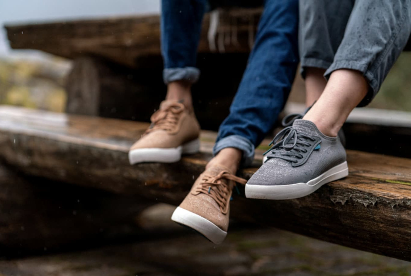 What Color Shoes with Green Dress: A Guide to Perfect Pairings – Vessi