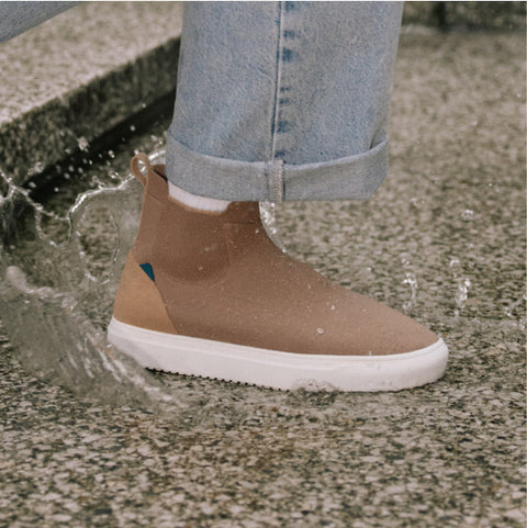 Women's Uptown Chelsea Sneaker - Black | Vessi